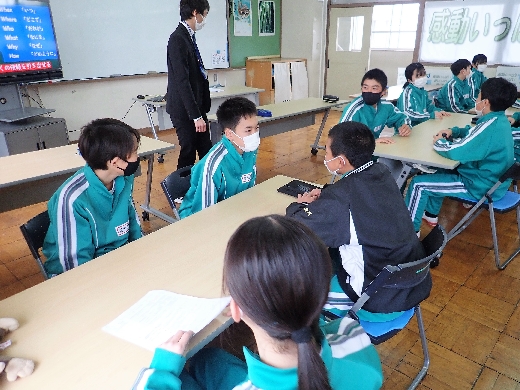 学期末保護者会が開かれました！ ～授業参観 第1学年～｜坂東市立猿島（さしま）中学校