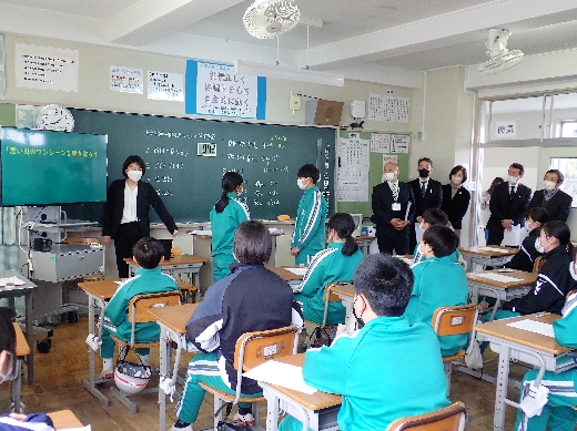 学期末保護者会が開かれました！ ～授業参観 第1学年～｜坂東市立猿島（さしま）中学校
